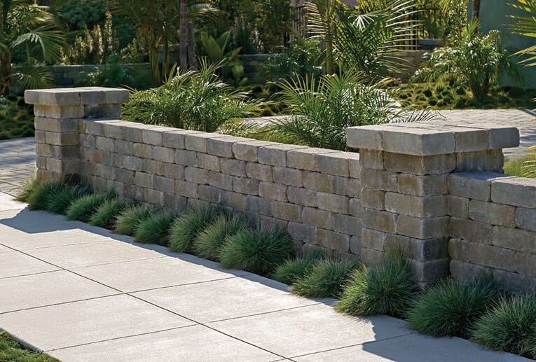 Block Retaining Wall With Pillars Allan Block Classic Retaining Wall
